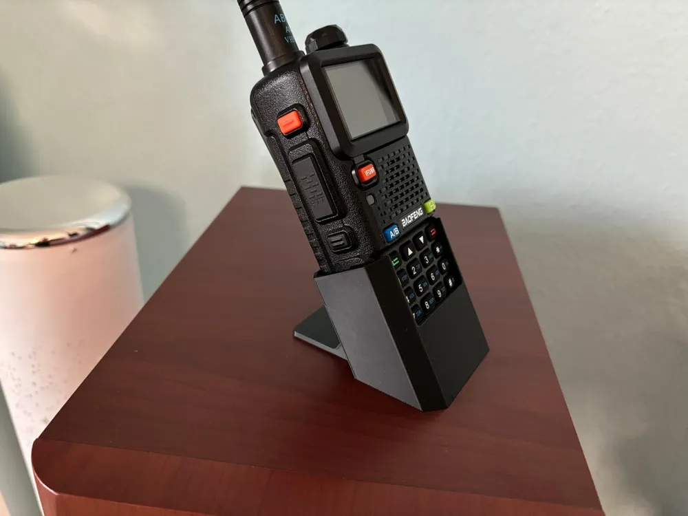 Baofeng UV-5RH Desk Stand without text - Free 3D Print Model - MakerWorld