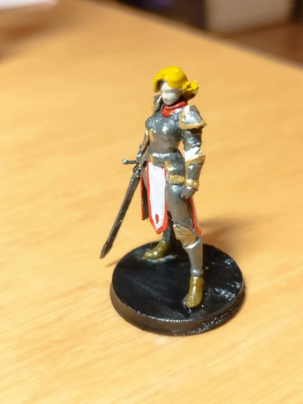 DnD Paladin Female 28mm - Free 3D Print Model - MakerWorld