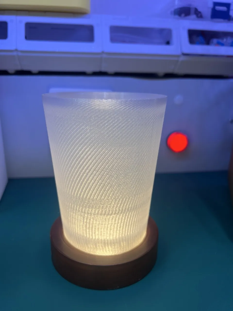 Transparent textured cup good texture transparent pen holder - Free 3D ...