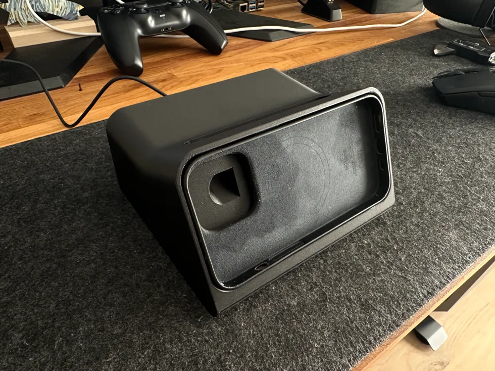 iPhone 14 Pro + Leather Cover Standby Mode Dock Remixed by ...