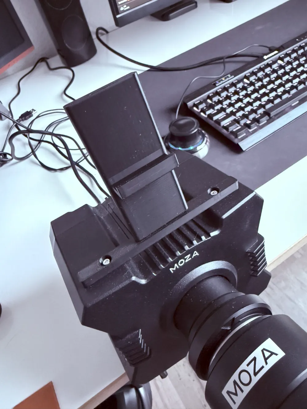 Moza R5 handy mount by Schulte7127 - MakerWorld