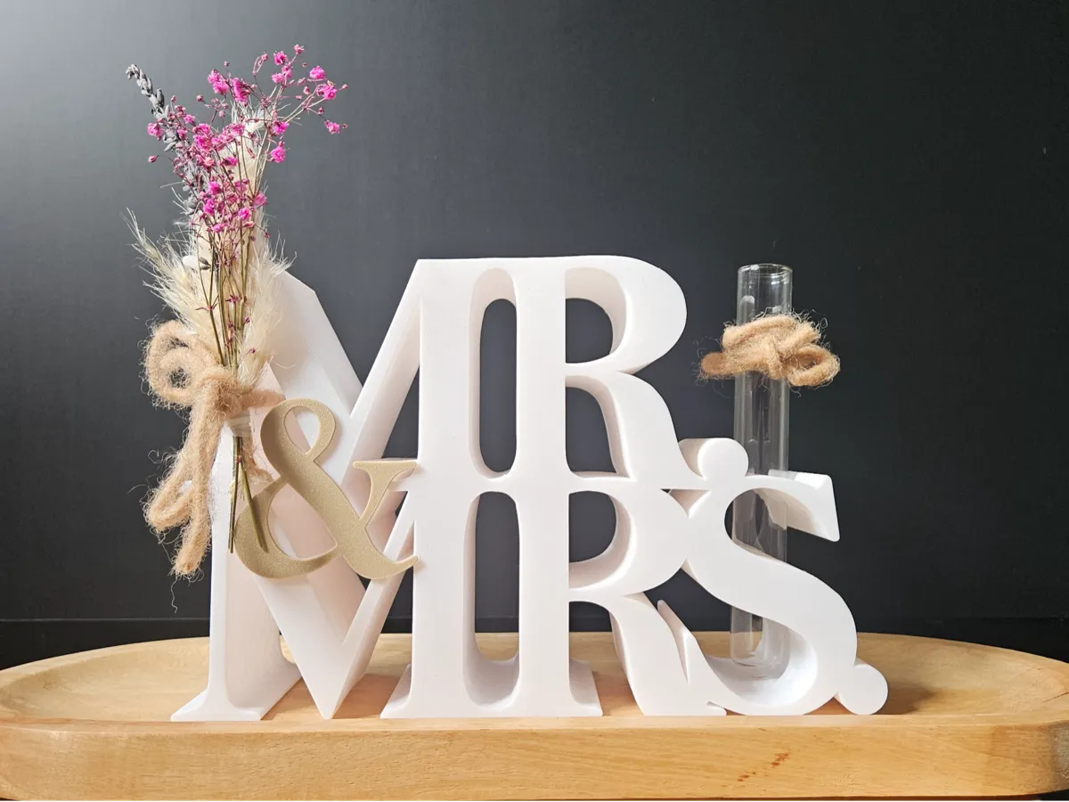 Wedding Gift Mr. & Mrs. - Free 3D Print Model - MakerWorld
