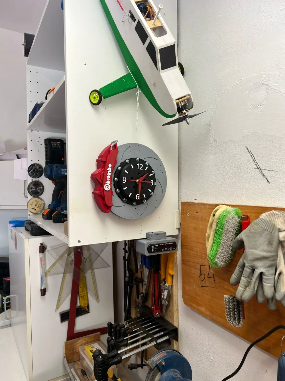 Brembo Brake Rotor Clock by EmaCosma06 MakerWorld: Download Free 3D Models