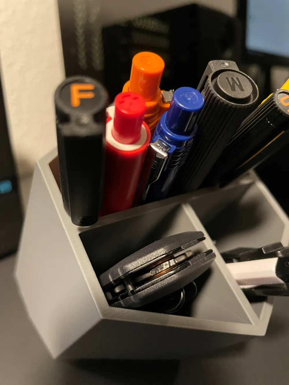 Pen holder hexagon by lasse1999 - MakerWorld