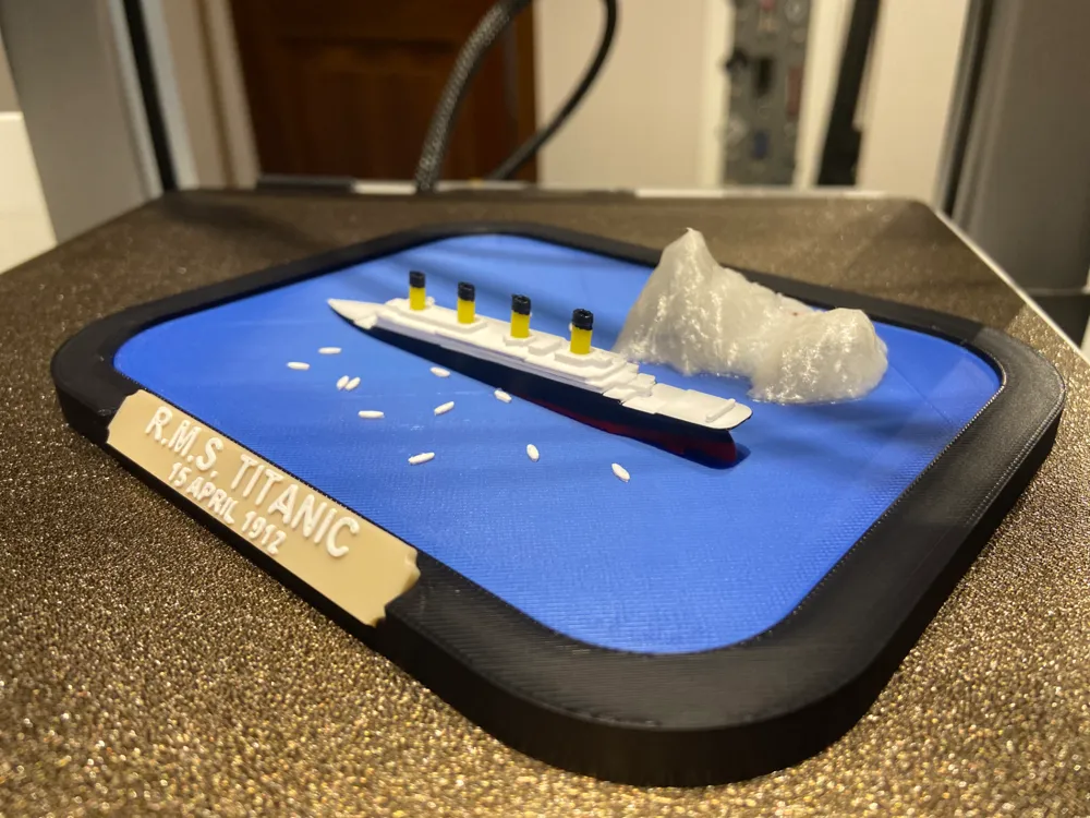 Titanic Diorama Remixed by Kawa MakerWorld: Download Free 3D Models