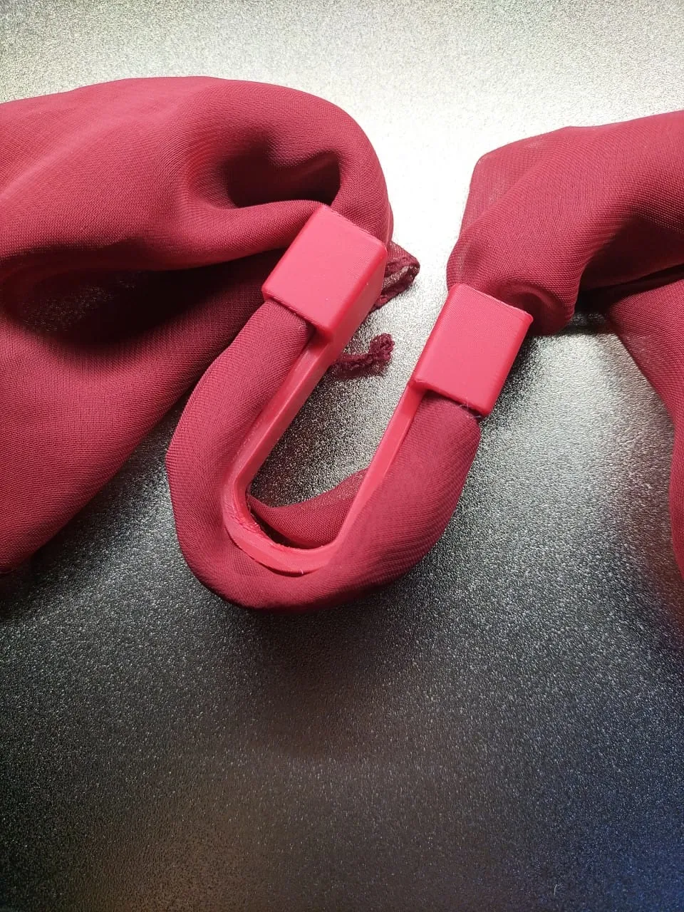 Handkerchief Through Hand by impresion3dflow MakerWorld: Download Free ...