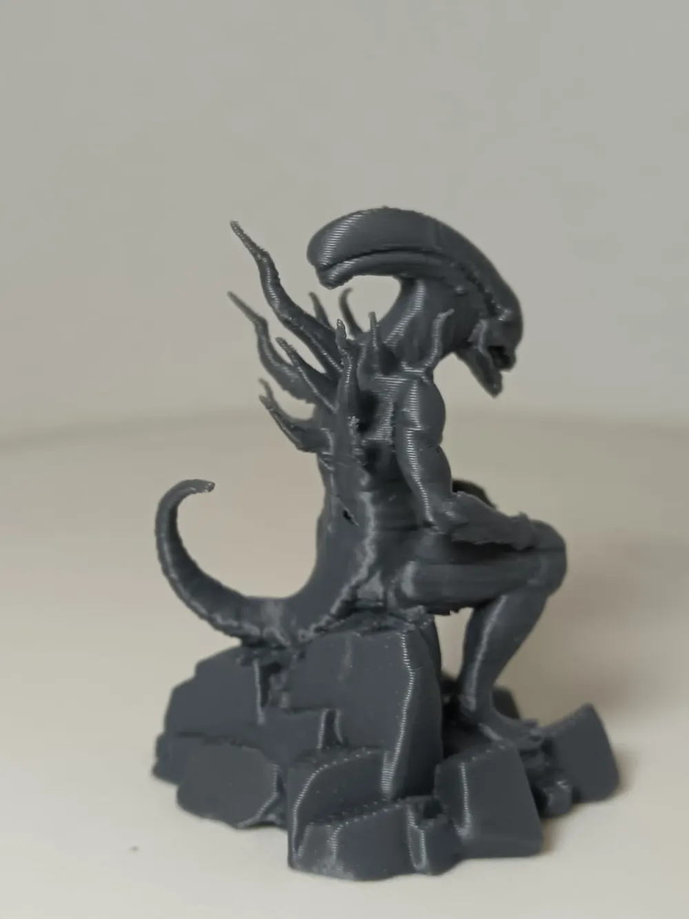 Xenomorph at Rest by Aleandrus MakerWorld: Download Free 3D Models