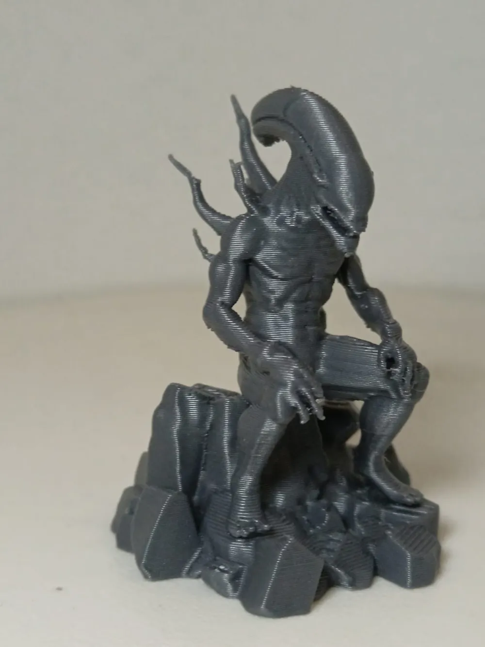 Xenomorph at Rest by Aleandrus MakerWorld: Download Free 3D Models