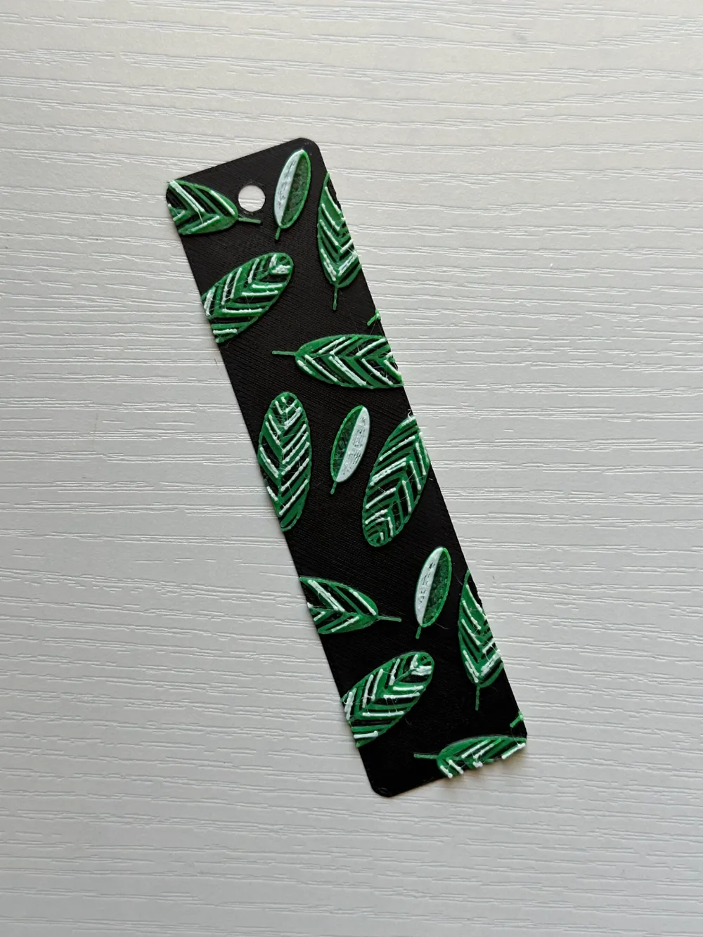 Bookmark - Leaves Hueforge by Zakaria - MakerWorld