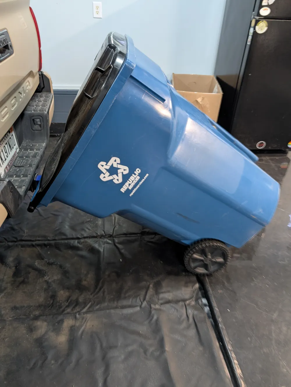 Trashcan Hauler by shoe - MakerWorld