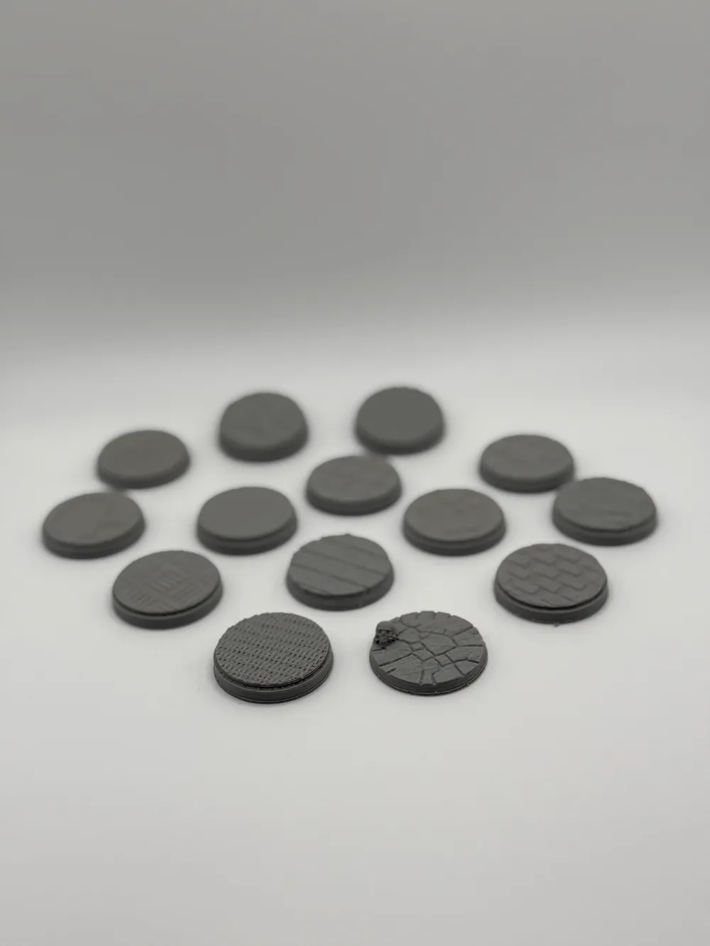 DnD Miniature Round Base Set - Free 3D Print Model - MakerWorld