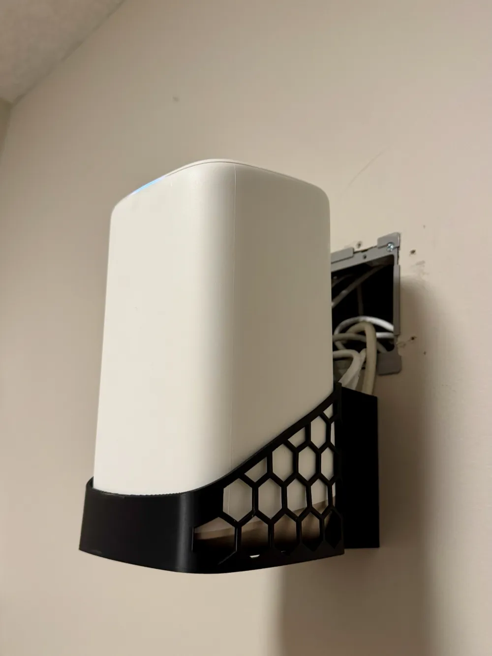 XB8 xFi Comcast & Rogers Xfinity Modem Holder - Free 3D Print Model ...