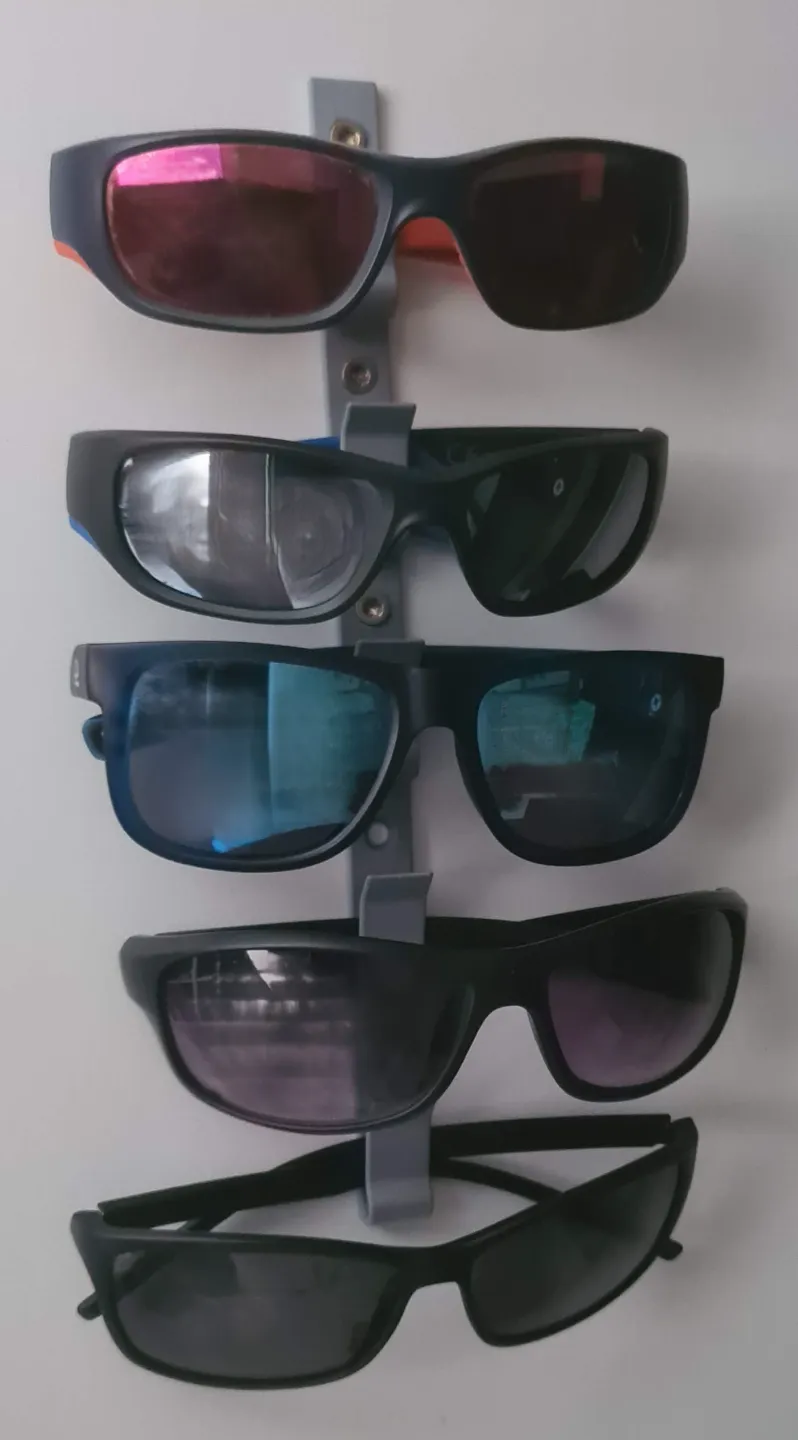 Sunglass wall mount by kurtvdv - MakerWorld