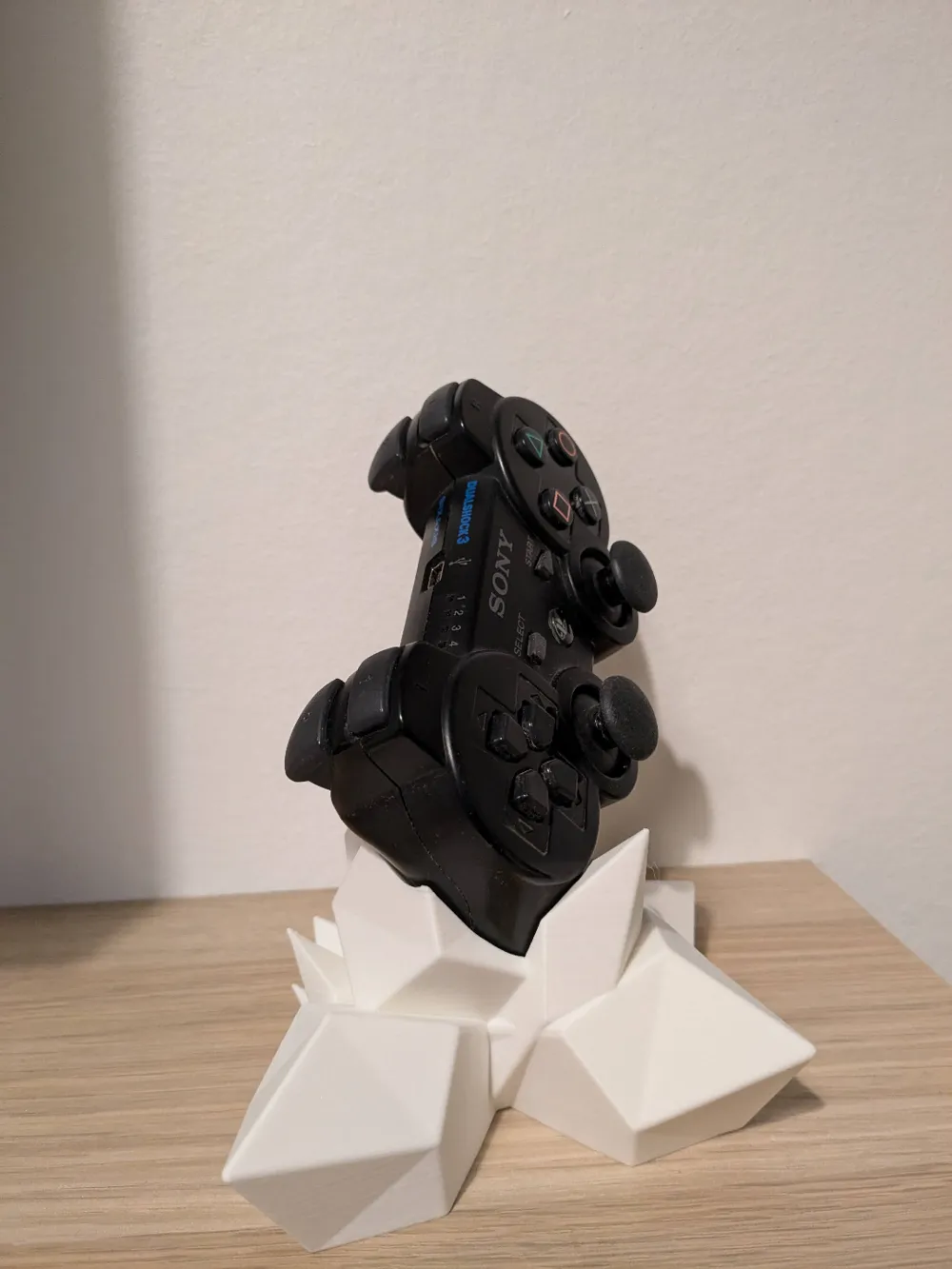 Playstation 3 Controller Stand/Sixaxis Crystal by Draahl - MakerWorld