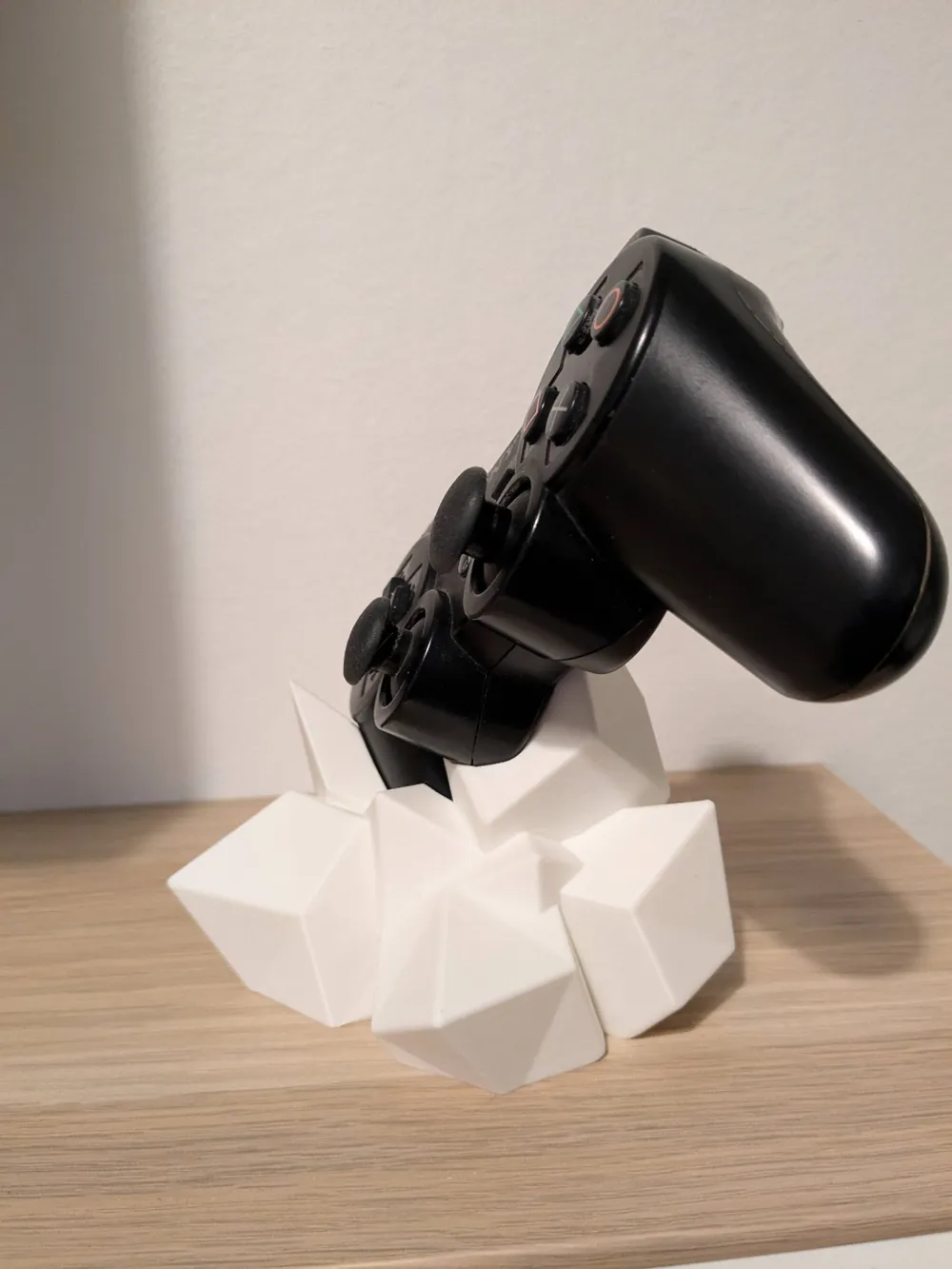 Playstation 3 Controller Stand/Sixaxis Crystal by Draahl - MakerWorld