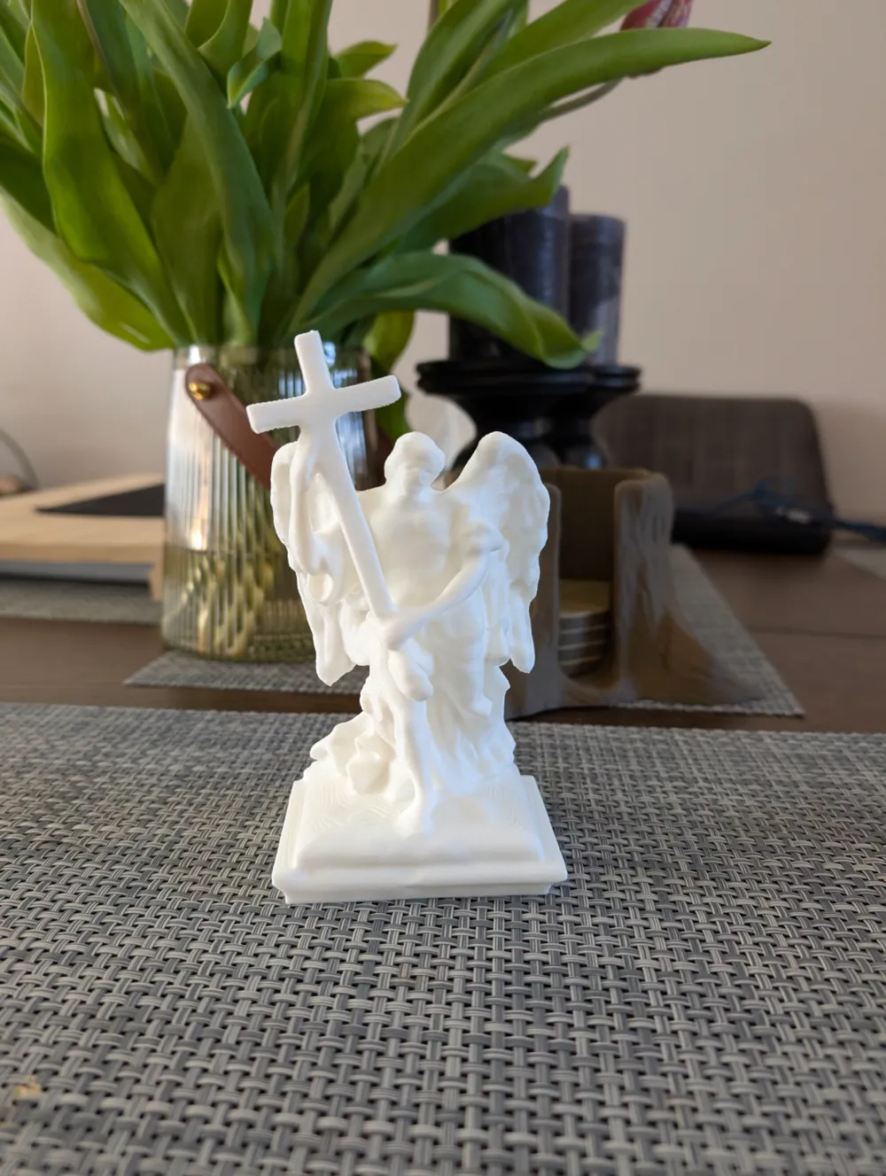 Angel With Cross by Garsoncreative MakerWorld: Download Free 3D Models