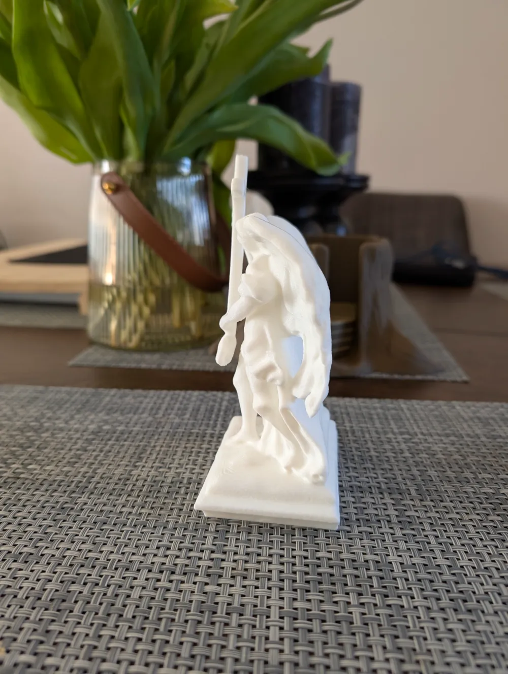 Angel With Cross by Garsoncreative MakerWorld: Download Free 3D Models