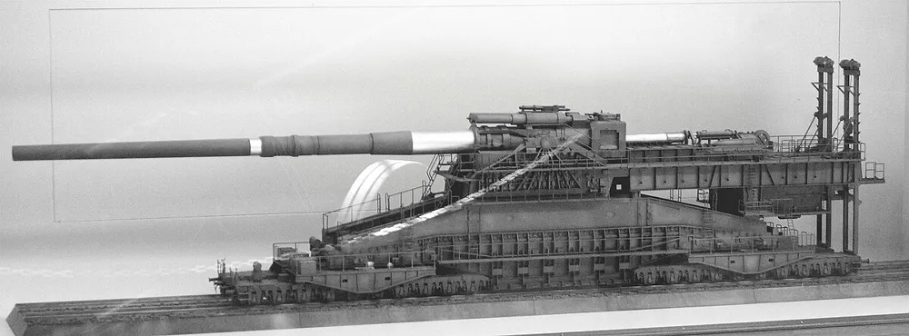 Schwerer Gustav Railway Gun "Dora" by Dutchapple4life - MakerWorld