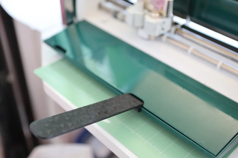 Cricut Explore Extended Mat Support Tray by SGT_ZOMBIE MakerWorld ...