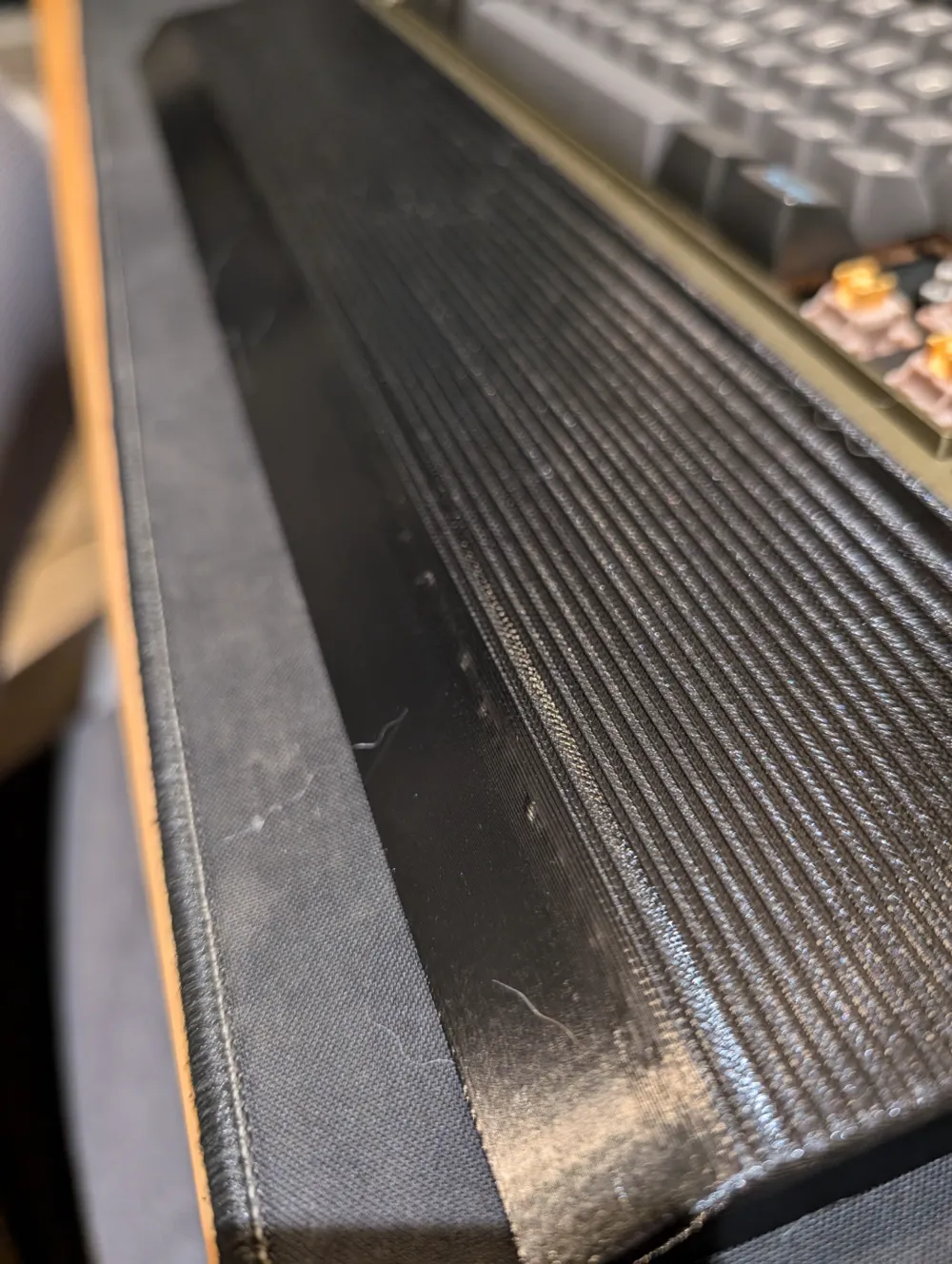 Keyboard Wrist Rest (415mm) Keychron Q3 Pro by grip.print MakerWorld ...