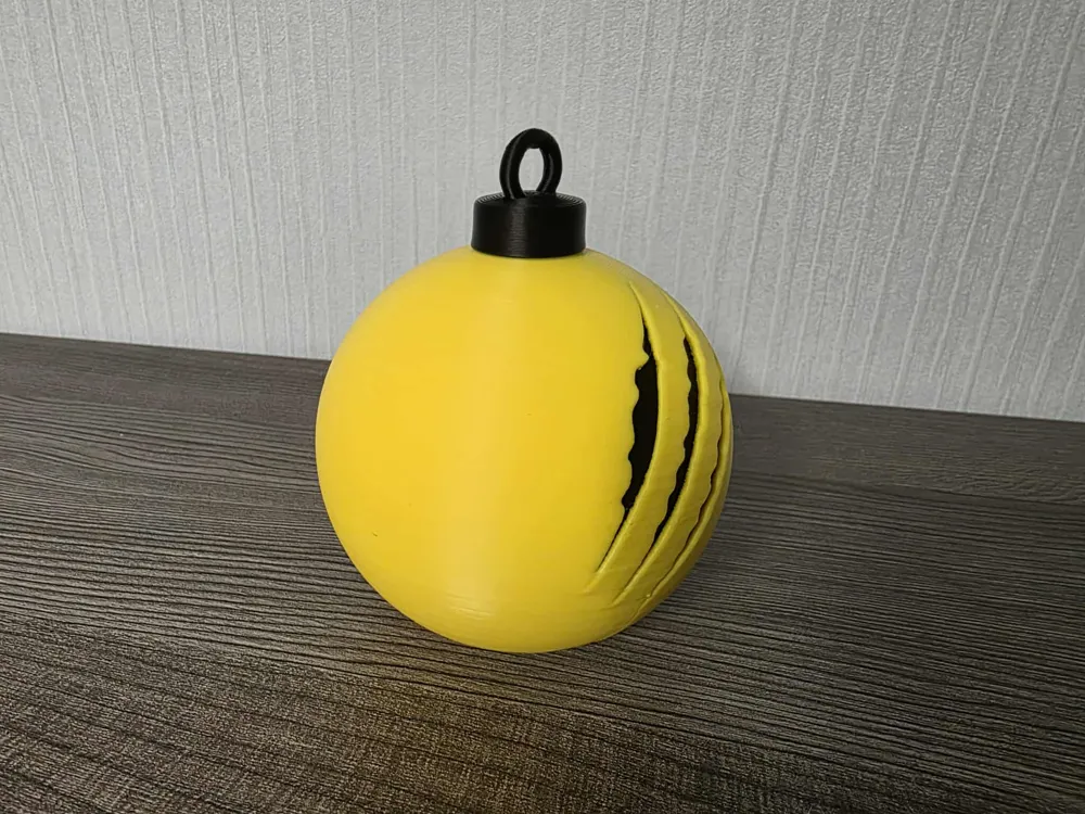 Wolverine Scratch Christmas Bauble - Free 3D Print Model - MakerWorld