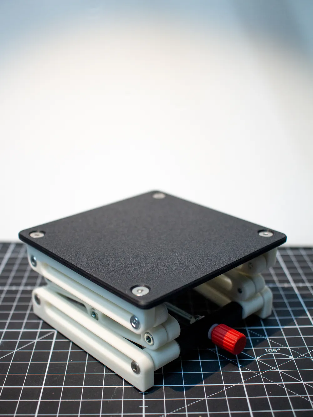 Lab Jack / Scissor Lift - Free 3D Print Model - MakerWorld