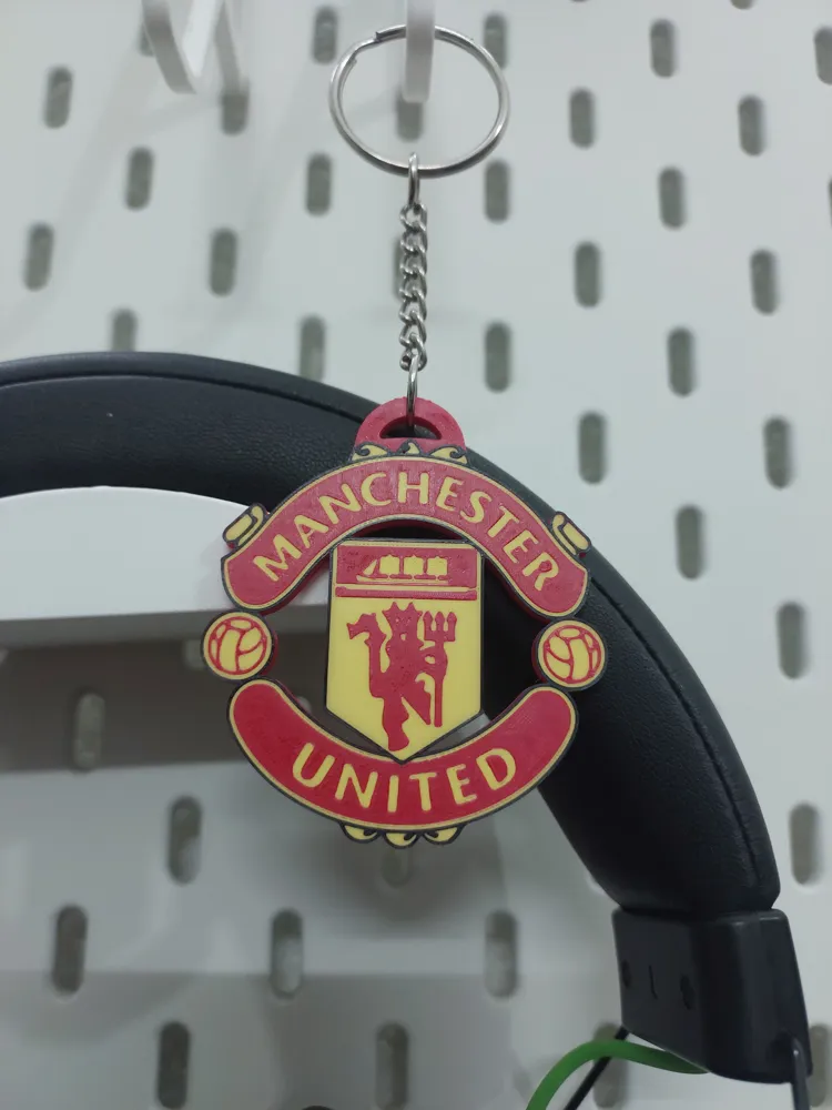 Manchester United Emblem Keychain - Free 3D Print Model - MakerWorld