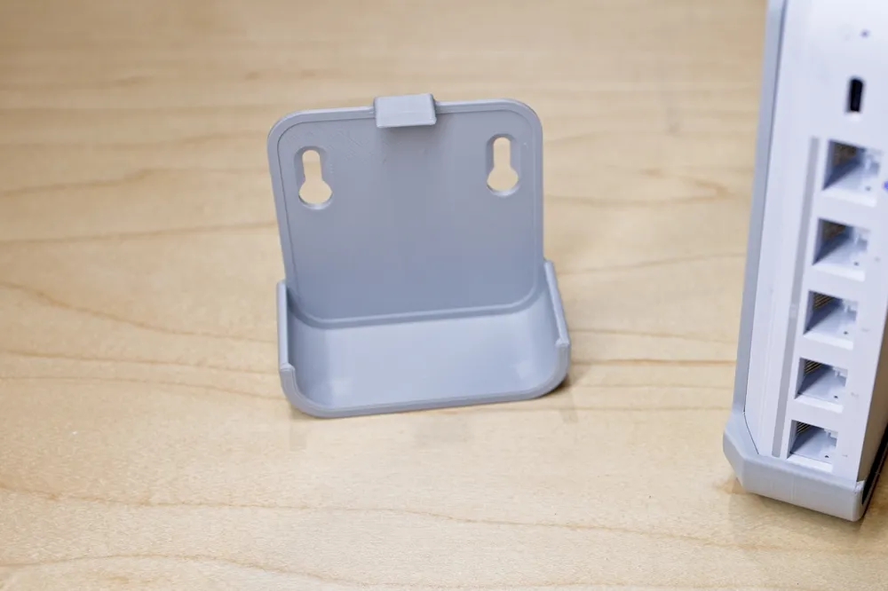 Cloud Gateway Max (and Ultra) Wall-Mount Bracket by Adrian MakerWorld ...
