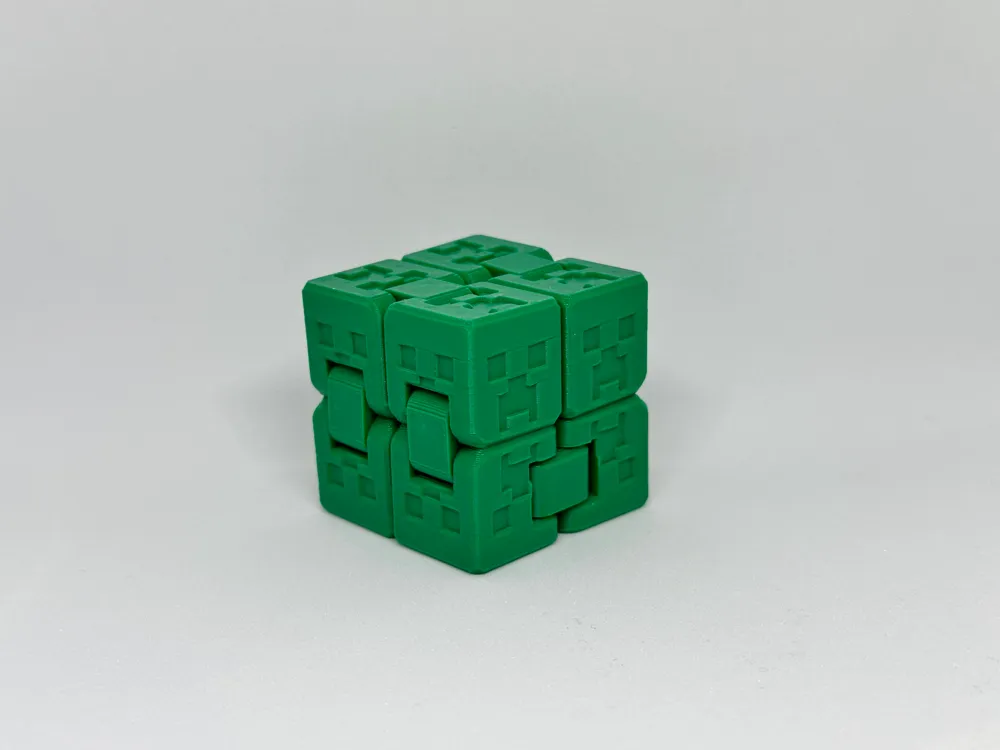 Minecraft Fidget Cube: Creepers by Austin Vojta MakerWorld: Download ...