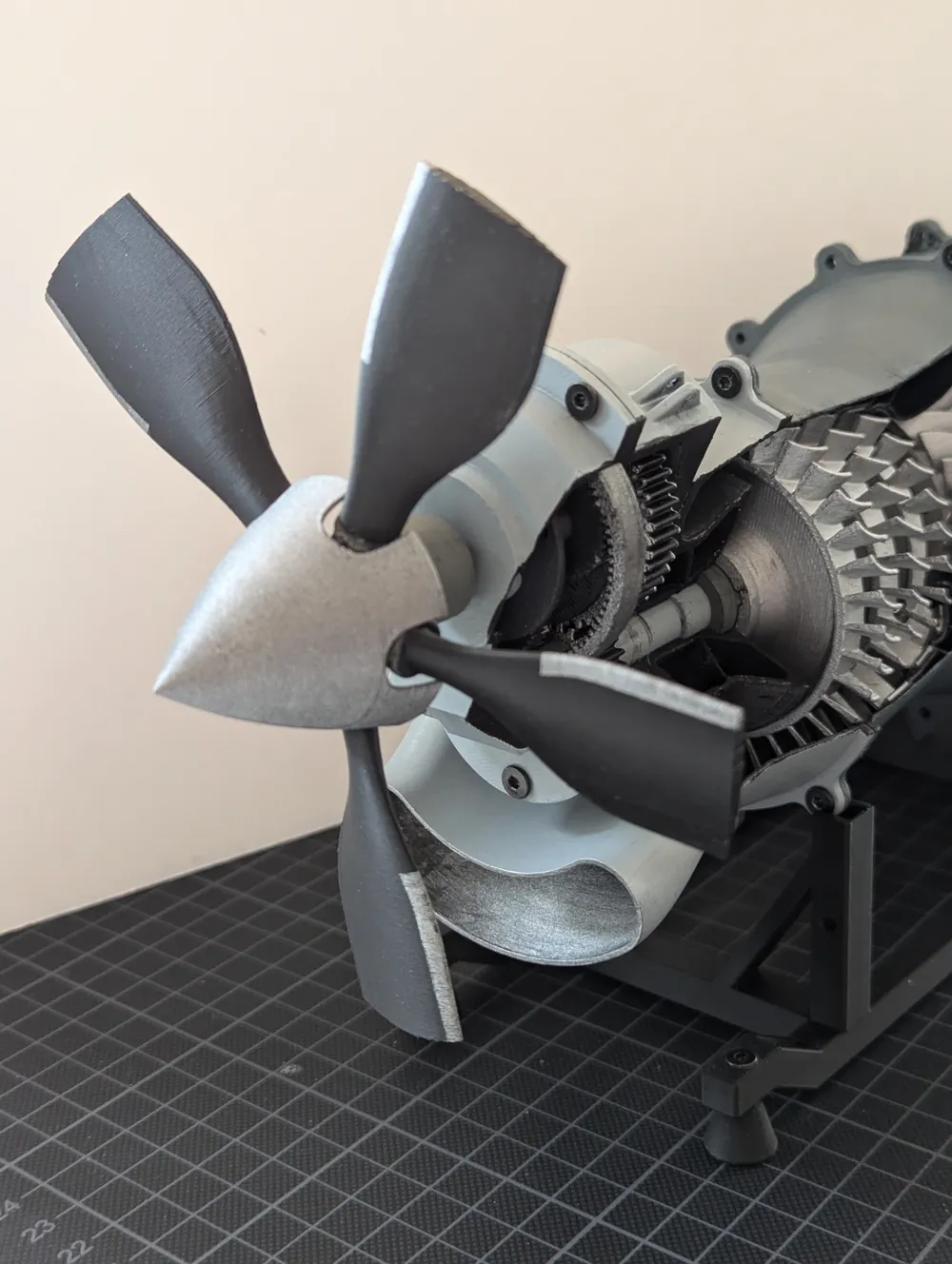 Modelo de Motor Turboprop de Três Eixos por Albert_Borland MakerWorld ...