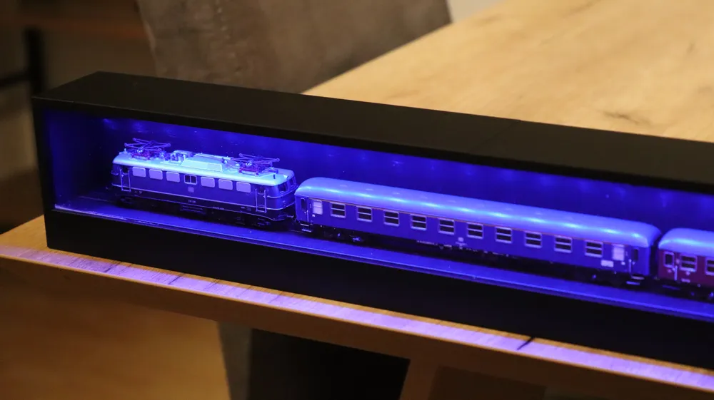 N Gauge Display Case with Lighting (Customizable) - Free 3D Print Model ...