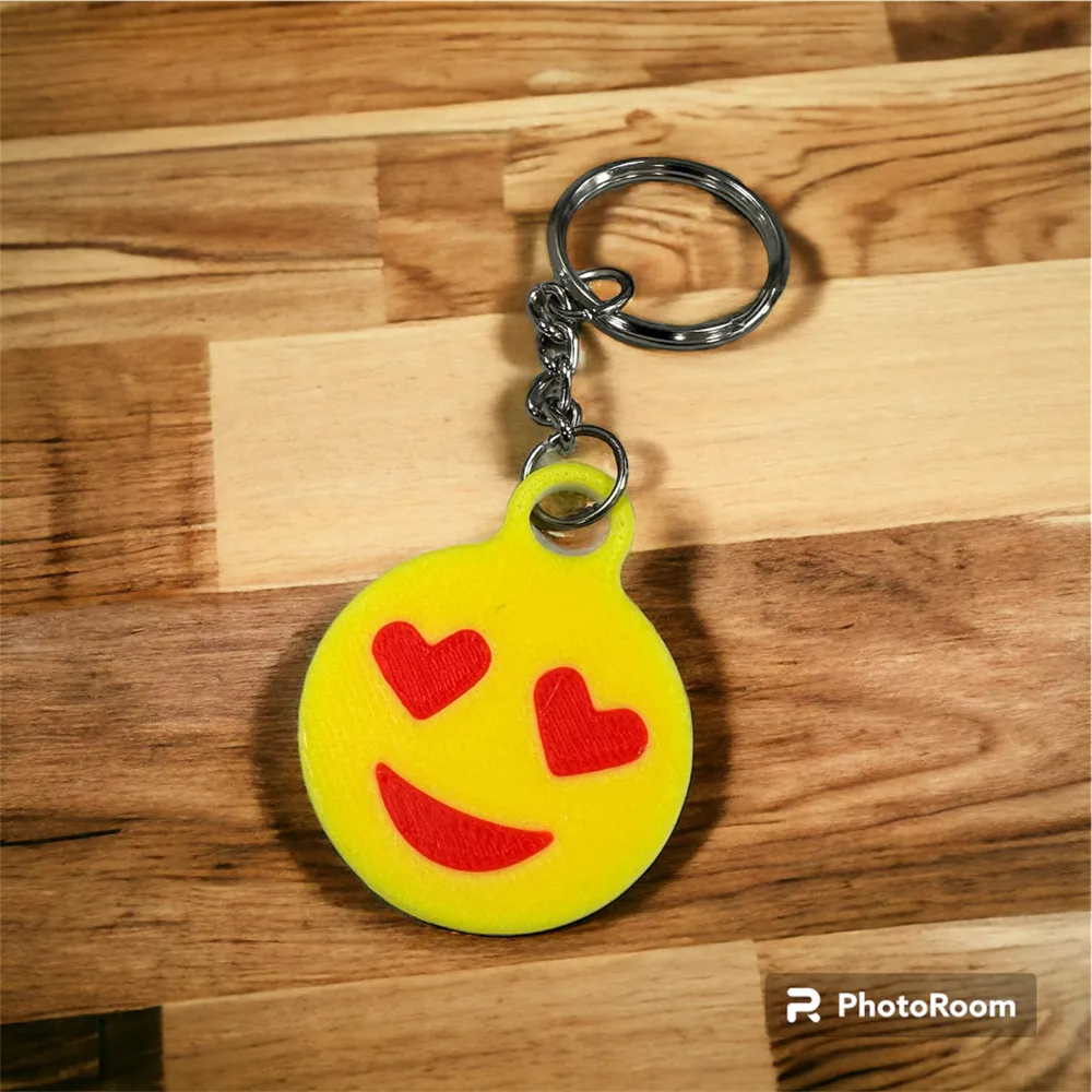Emoji keychain (love) by user_1017024344 - MakerWorld