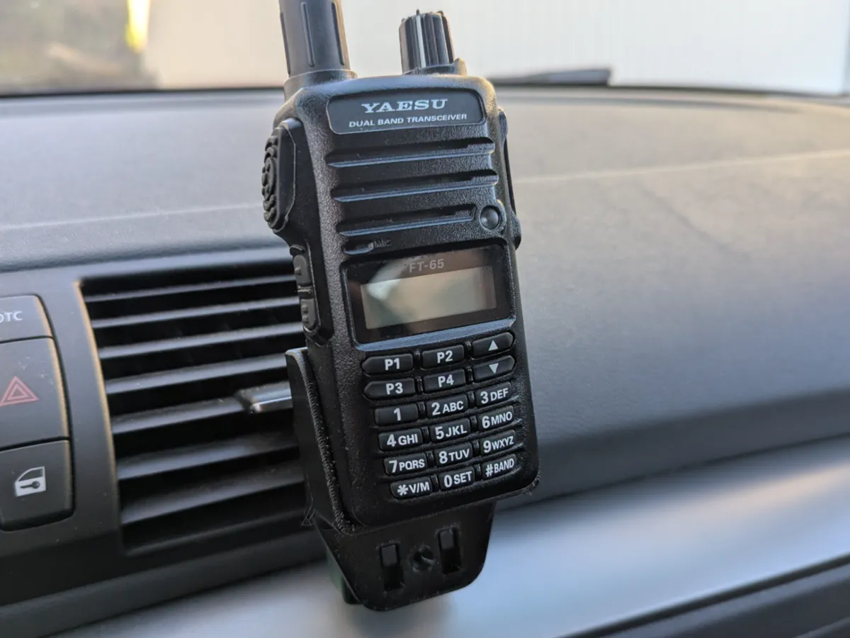 Yaesu FT-65 HR-Richter Holder / Mount - Free 3D Print Model - MakerWorld