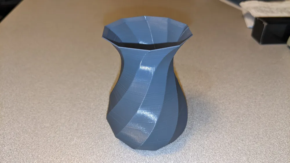 Simple Twisted Vase by Capylover123 - MakerWorld