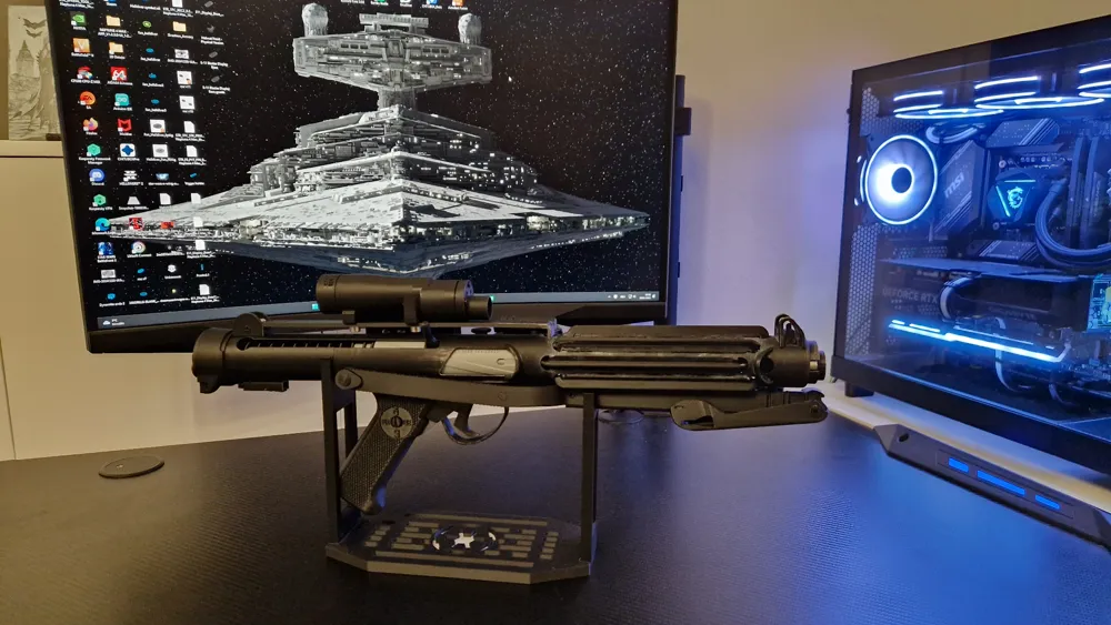 E-11 Blaster Displayständer Remixt von essential_movie_props - MakerWorld