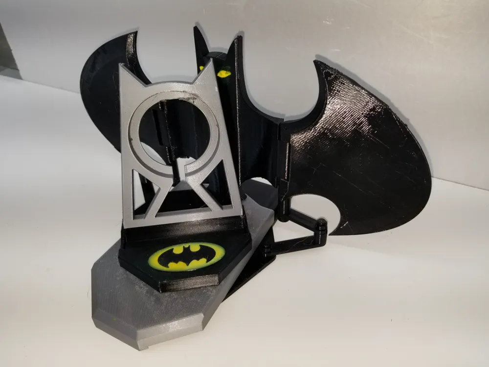 DARK KNIGHT PHONE STAND Hypothenuse & sine by Darren - MakerWorld