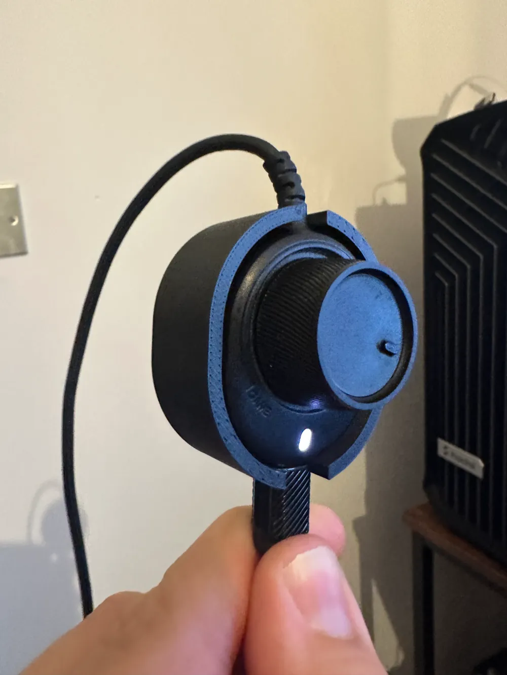 Steelseries Arctis 5 Chat Mix - Magnetic Holder by LimaPrintsMakerWorld ...