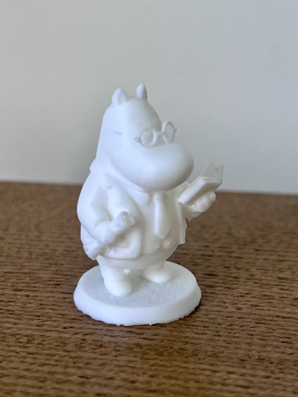 Moomin the Scholar – A Miniature Model by 辛勤的收菜康 MakerWorld: Download ...