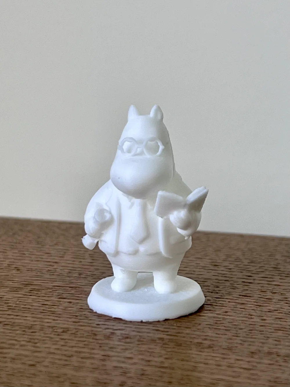 Moomin the Scholar – A Miniature Model by 辛勤的收菜康 MakerWorld: Download ...