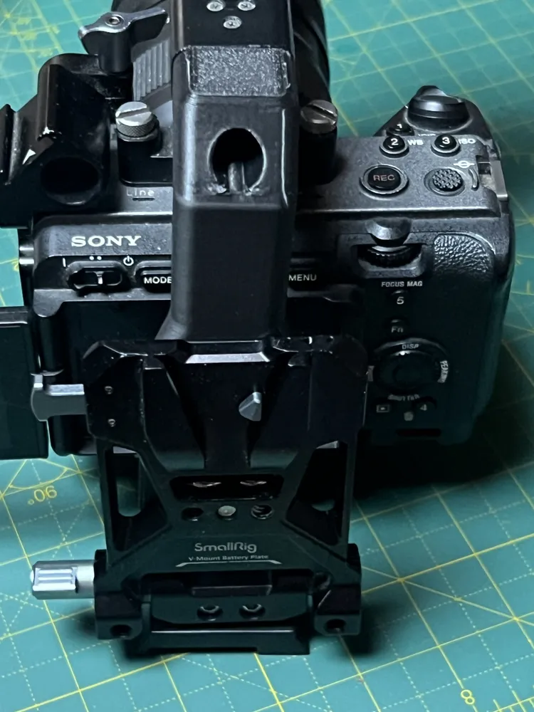 Sony FX3 FX30 handle extension for V-Mount plate by ...