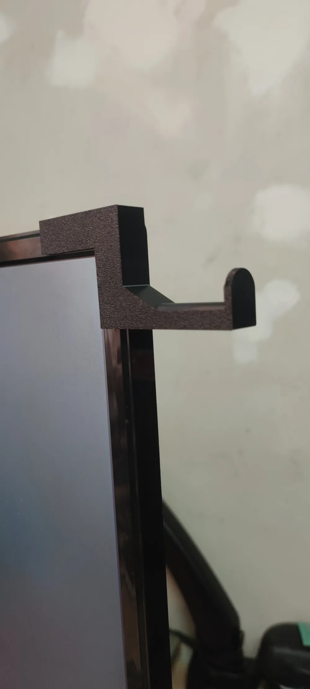Monitor Headphone Hook (Modified) - Free 3D Print Model - MakerWorld