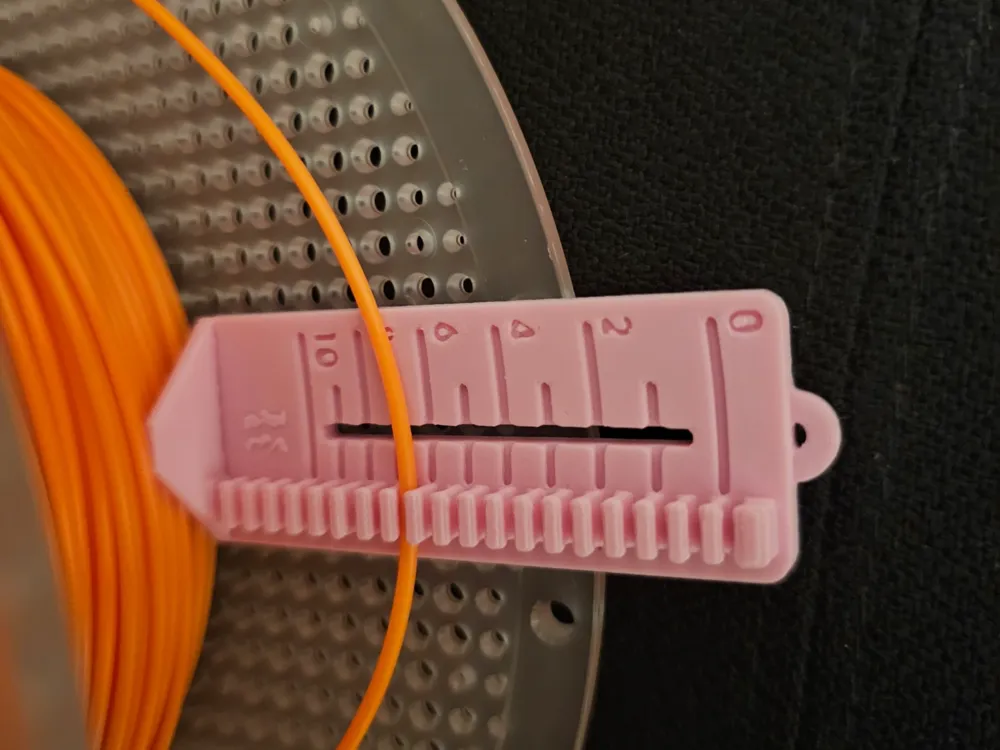 Remaining filament estimator with filament clips Remixed by MagnetDanny ...