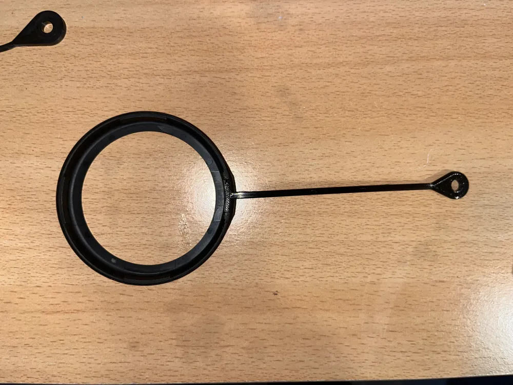 Mercedes W203 Gas Cap Holder Tether by akxsxx - MakerWorld