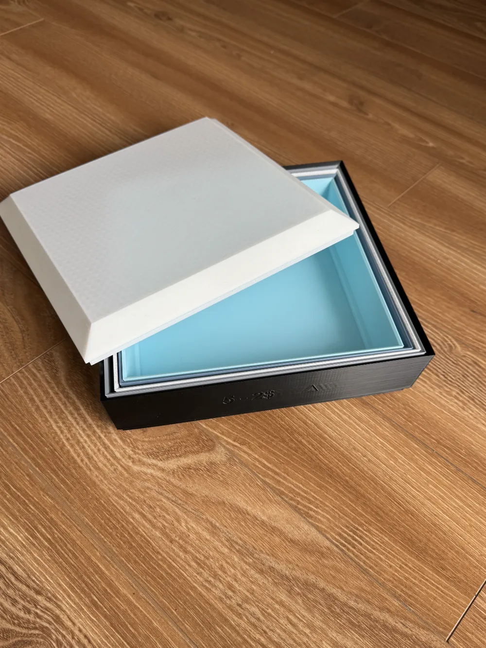 Stackable Coin Sorter (7 countries) - Free 3D Print Model - MakerWorld