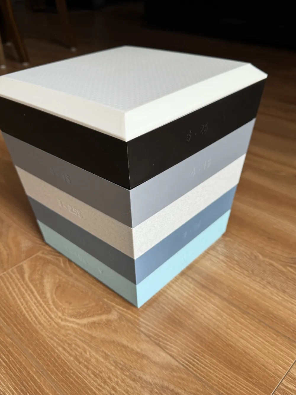 Stackable Coin Sorter (7 countries) - Free 3D Print Model - MakerWorld