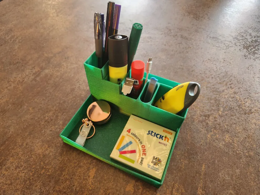 Student desk organizer with customizable signs by Diana P - MakerWorld