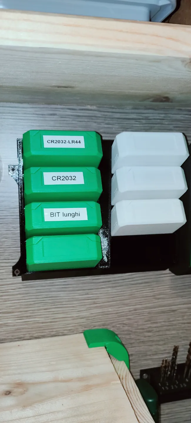 Clamshell Parts Box Wall Mount 8x by Nazca3D - MakerWorld