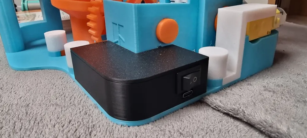 Battery powered Marble Run 003 - Free 3D Print Model - MakerWorld