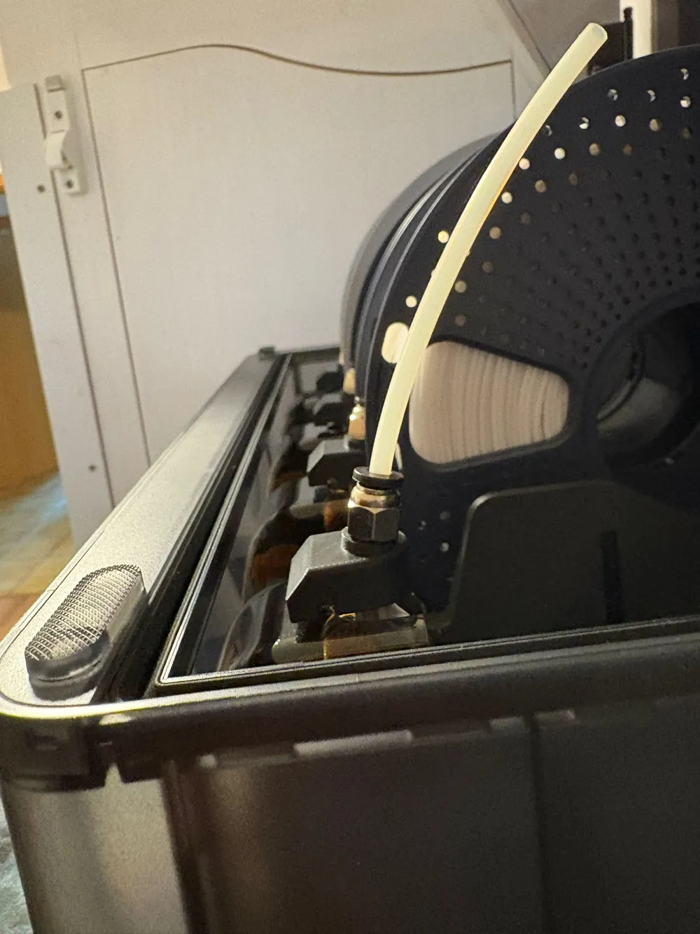 AMS 2 Pro Feeder Guard / Funnel Saver v2 by axelstechniccorner ...