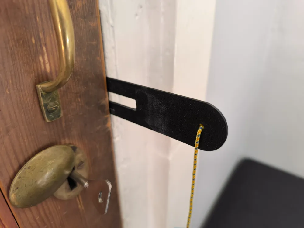 Travel Door Lock by ekinprops MakerWorld: Download Free 3D Models